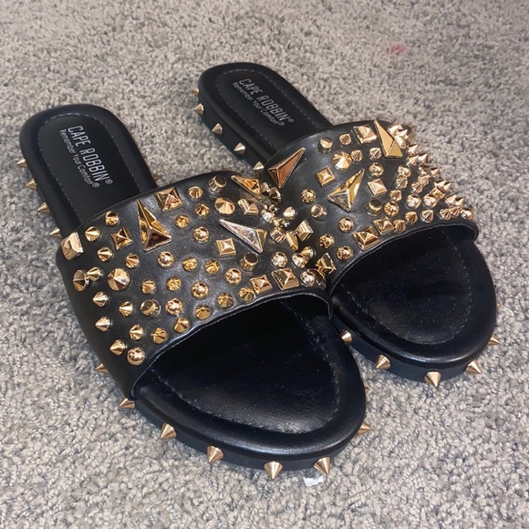 Cape Robbin | Shoes | Cape Robbin Black And Gold Slides | Poshmark